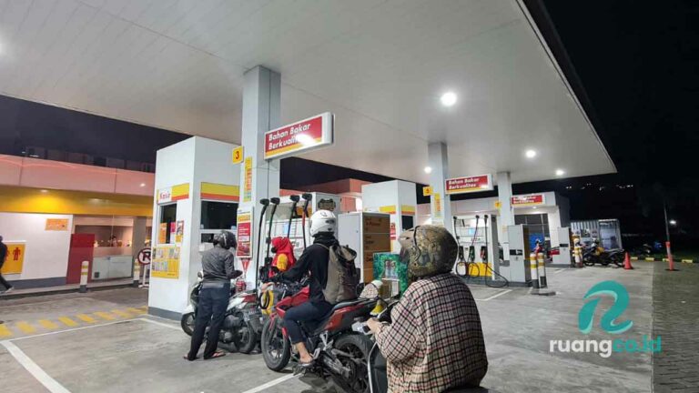 Harga BBM Shell Maret 2025: Shell Super & V-Power Naik
